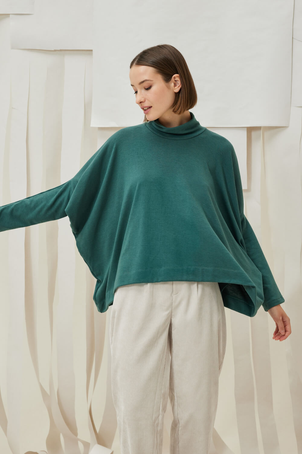 KARINI Μπλούζα τετράγωνη oversized με χαλαρό ζιβάγκο και ασύμμετρο ...