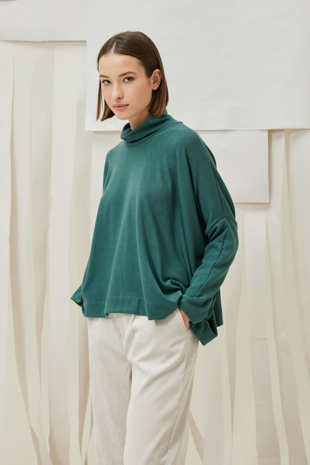 KARINI Μπλούζα τετράγωνη oversized με χαλαρό ζιβάγκο και ασύμμετρο ...